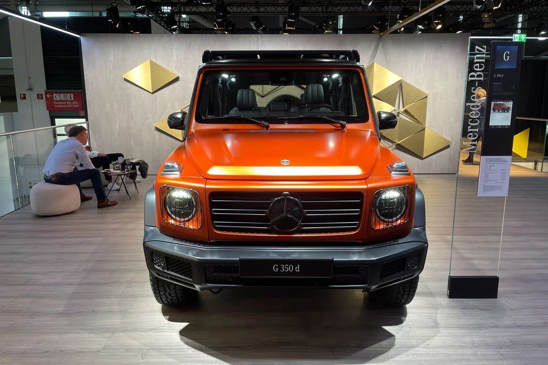 Mercedes-Benz G-Class PROFESSIONAL Line debut at Munich Auto Show - iNEWS