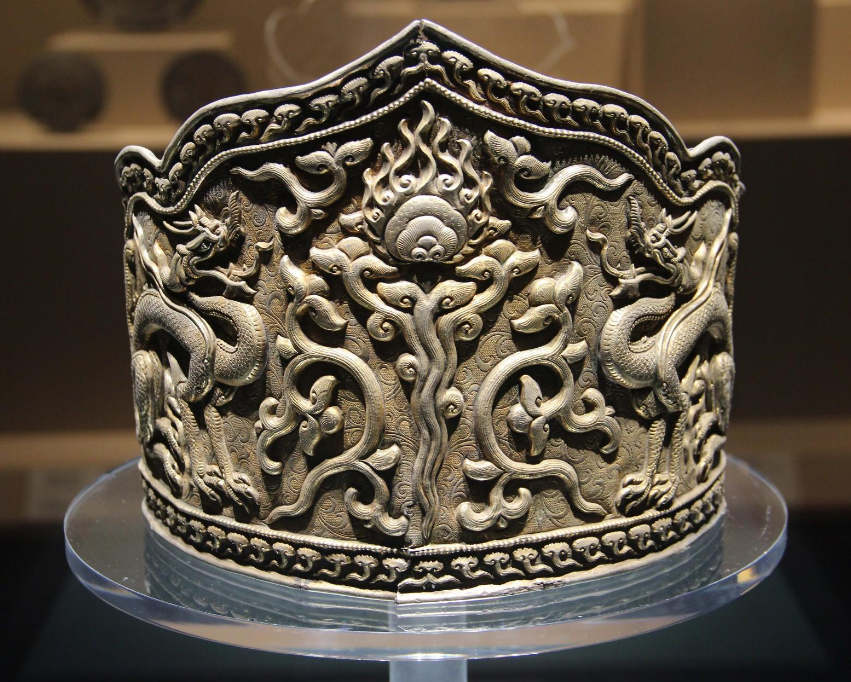 The ancient tombs of the Liao Dynasty were carved with dragons and ...