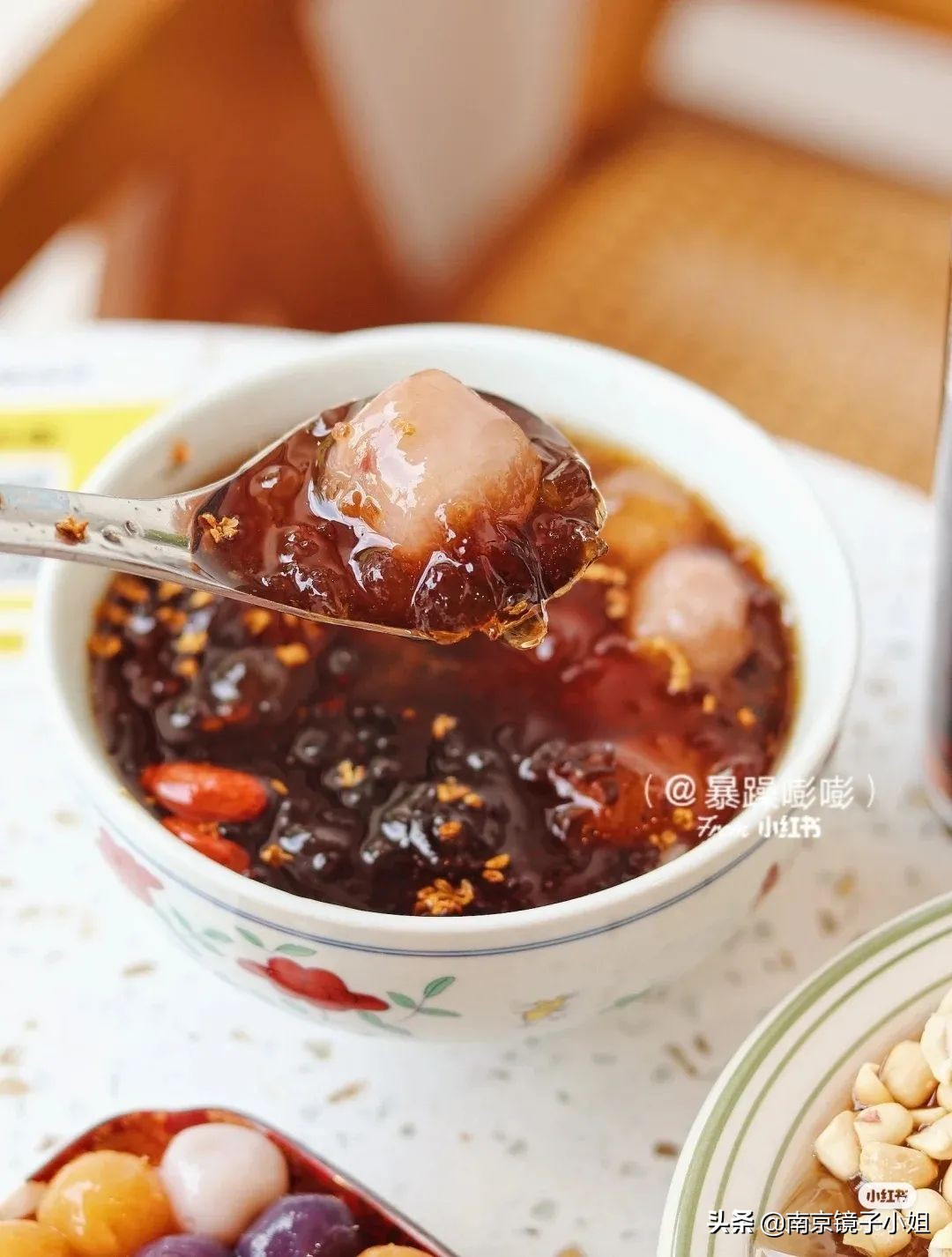 How sweet can Nanjing people grow up in sugar taro seedlings? - iNEWS