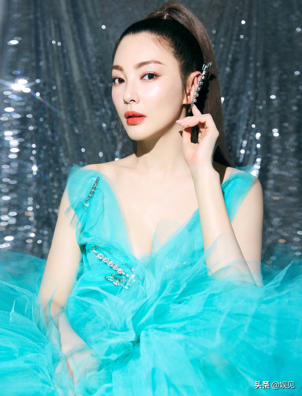 Zhang Yuqi, born beautiful, beautiful and charming - iNEWS