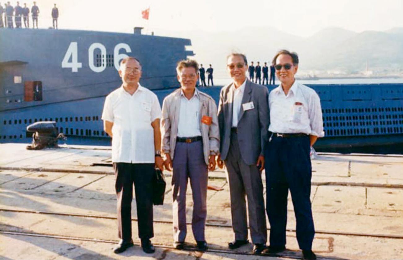 He began to live on the run at the age of 4. At the age of 16, he was ...