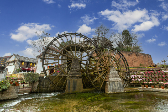 Talking about the nostalgic farm tools far away-waterwheel - iNEWS