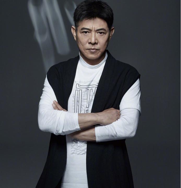 Jet Li was provoked and defended his master to Zuo domineeringly, but ...