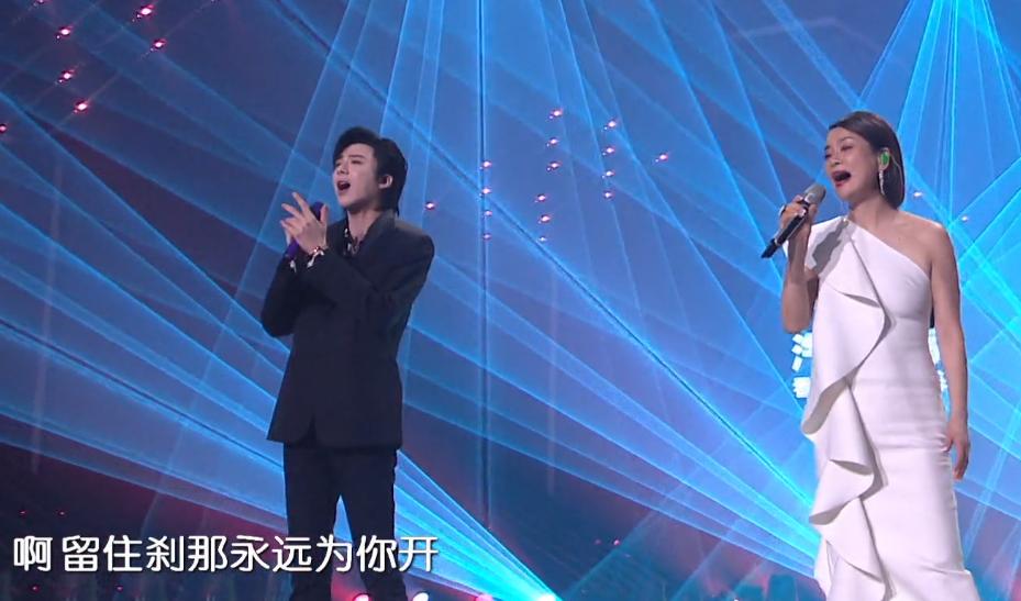 Mao Amin "turns over" on the stage, his breath is unstable but bites ...