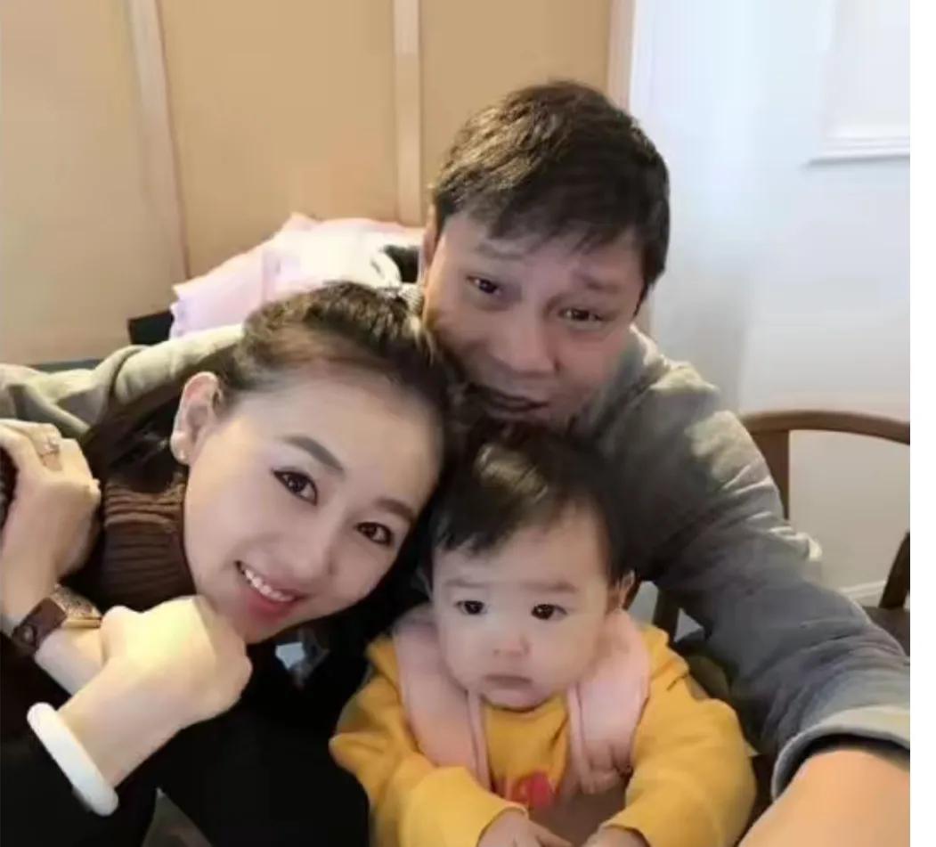 Li Yi and Fan Zhiyi have two very different lives - iNEWS