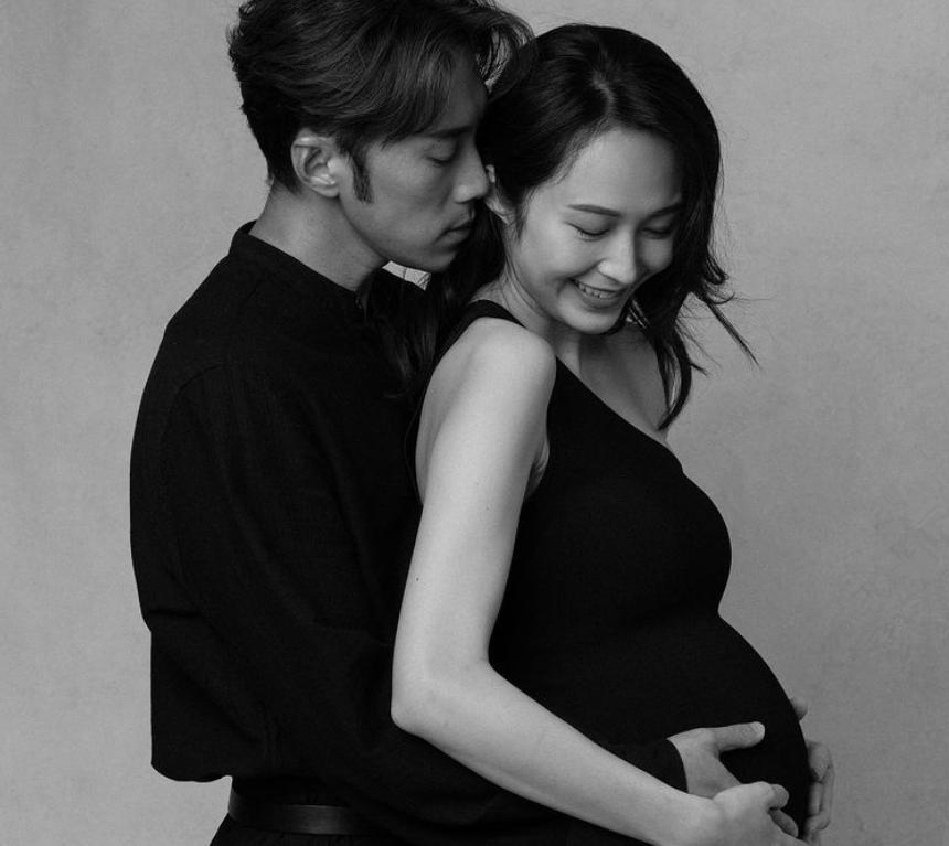 Congratulations!33-year-old Tang Yi announced the birth of a daughter ...