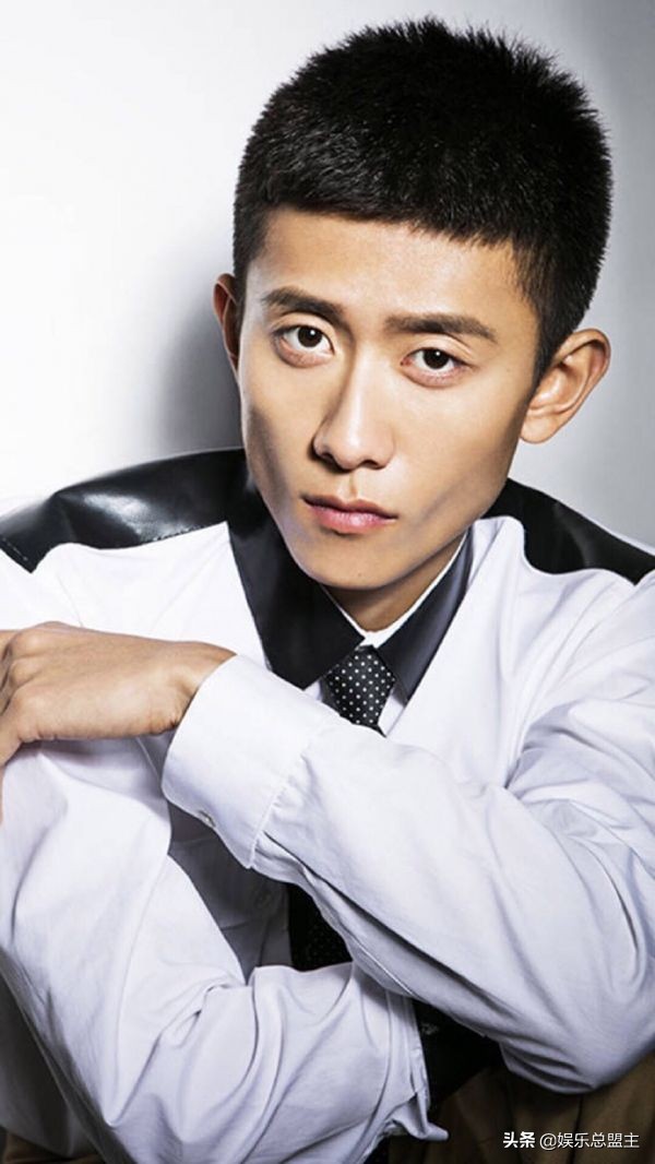 There is a kind of "too deep into the play" called Zhang Shan: the kiss ...