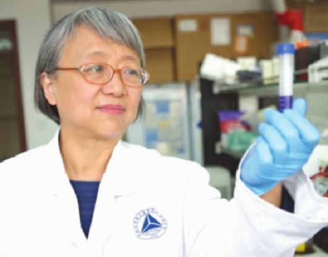 Making seals for Chinese female scientists (6) - iNEWS