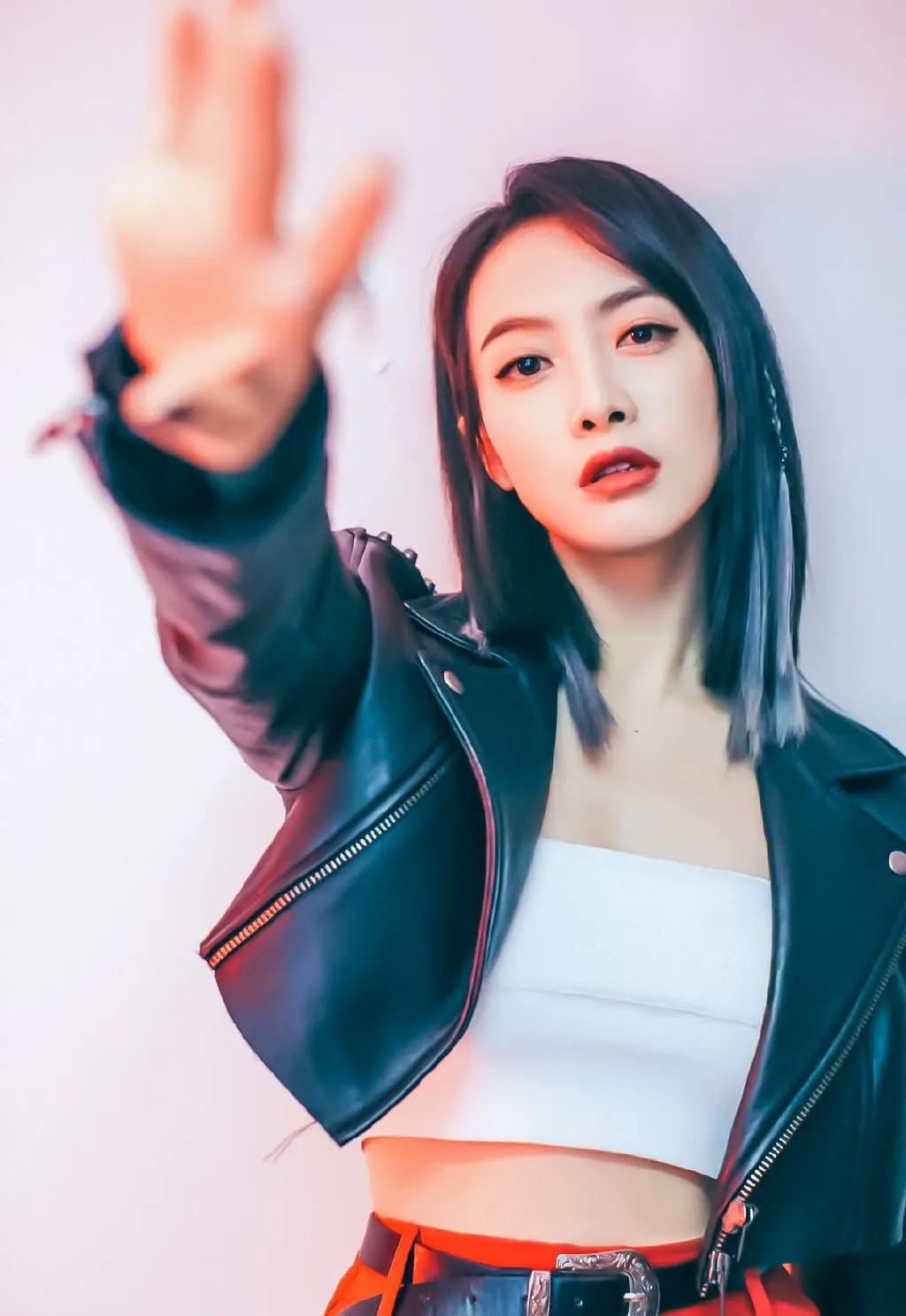 The stunning and sultry goddess Song Qian - iNEWS