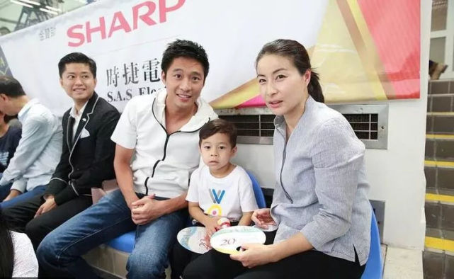 When Guo Jingjing sends photos of his children, why does he never need ...