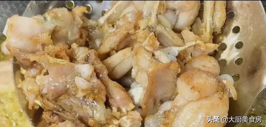 Sichuan masters share the Sichuan-flavored "Pickled Pepper Bullfrog ...