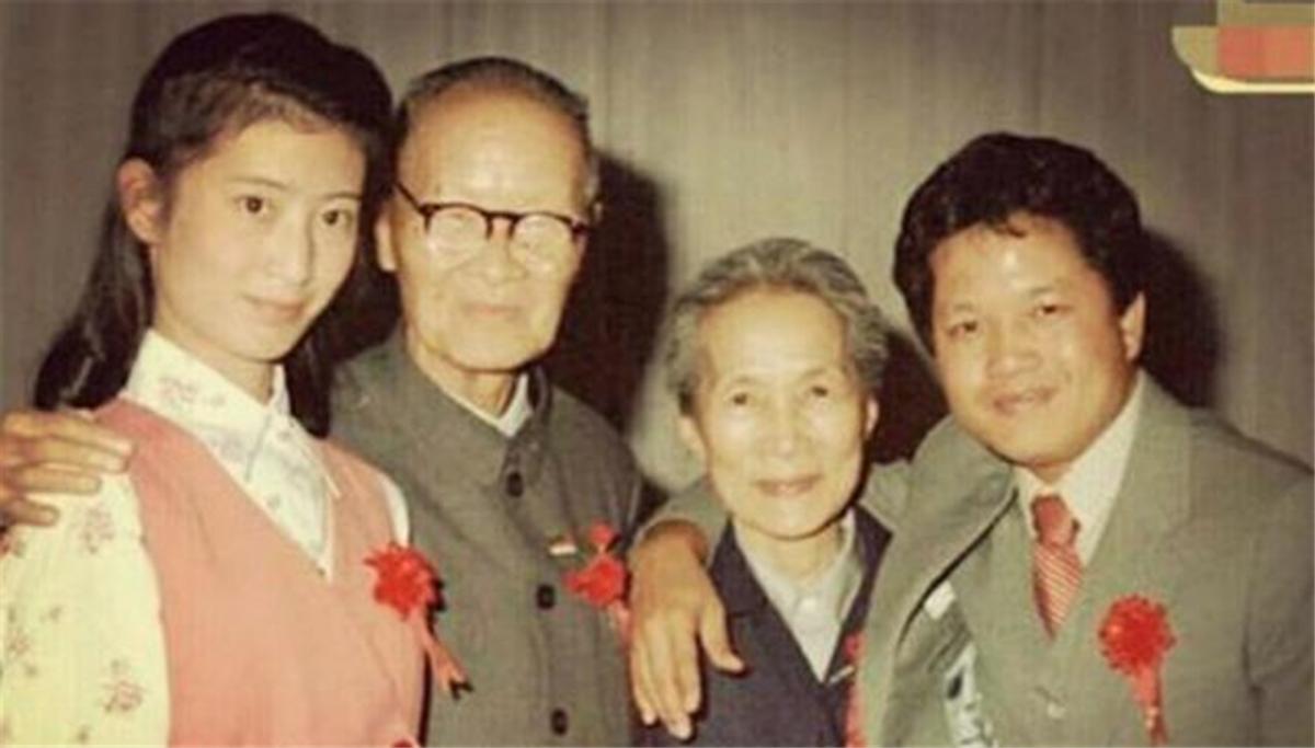 Taiwan pilot Huang Chi-cheng returned to the mainland in an advanced ...