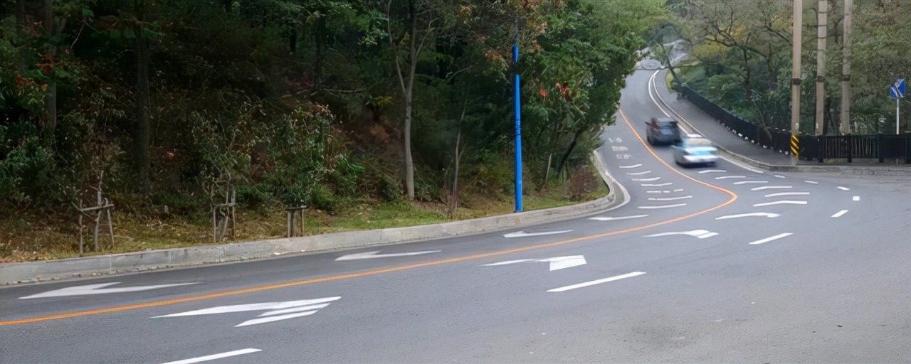 When driving on a curve, what is the top speed when driving - iNEWS