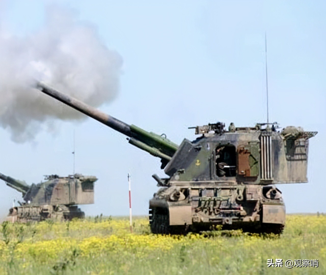 AUF-1 turret plus T-72 chassis, a self-propelled howitzer developed by ...