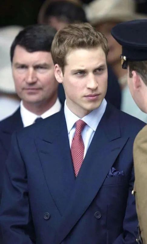 The true prince is 100 times more handsome than the fairy tale!Take a ...