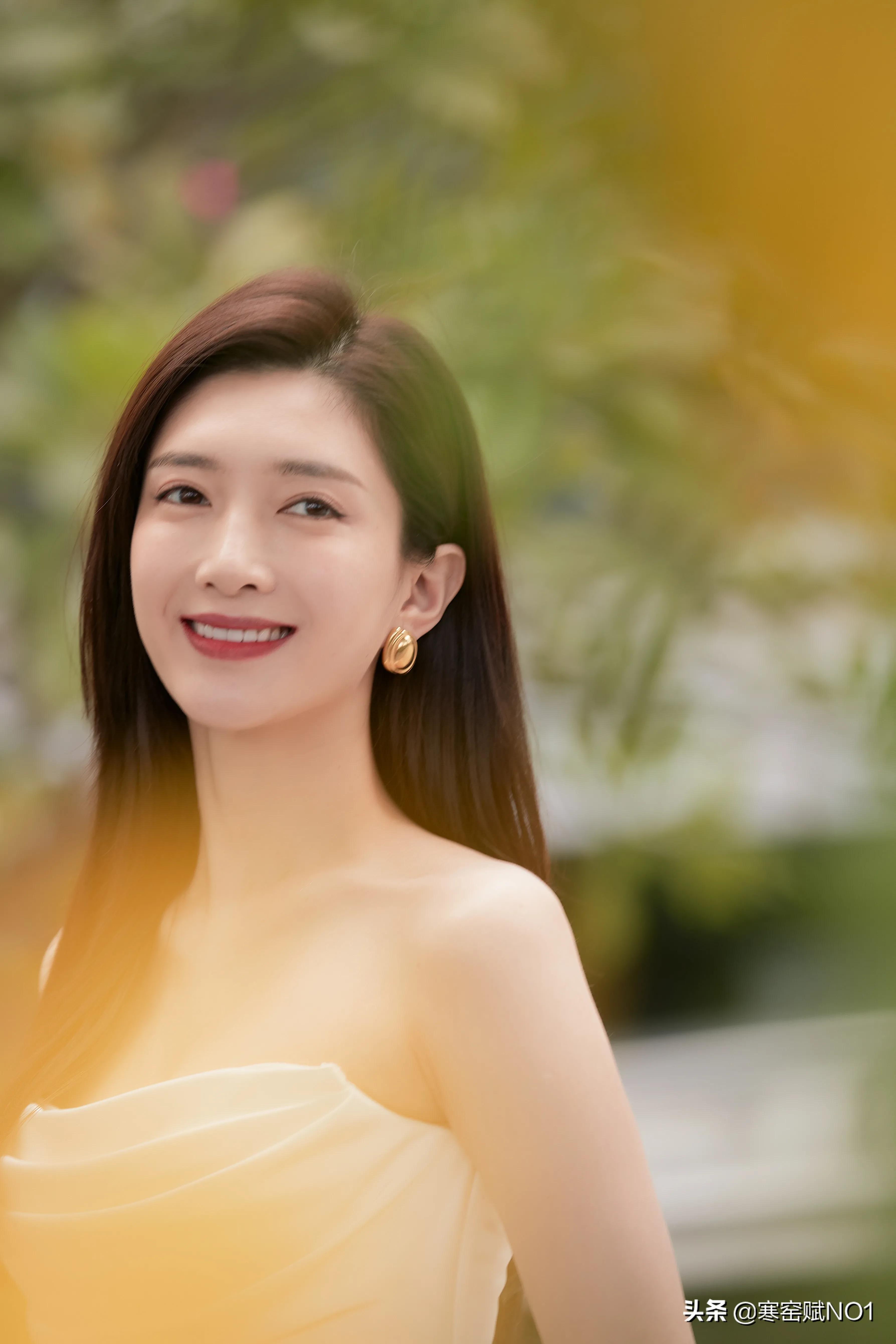 Jiang Shuying's beautiful photo - iNEWS