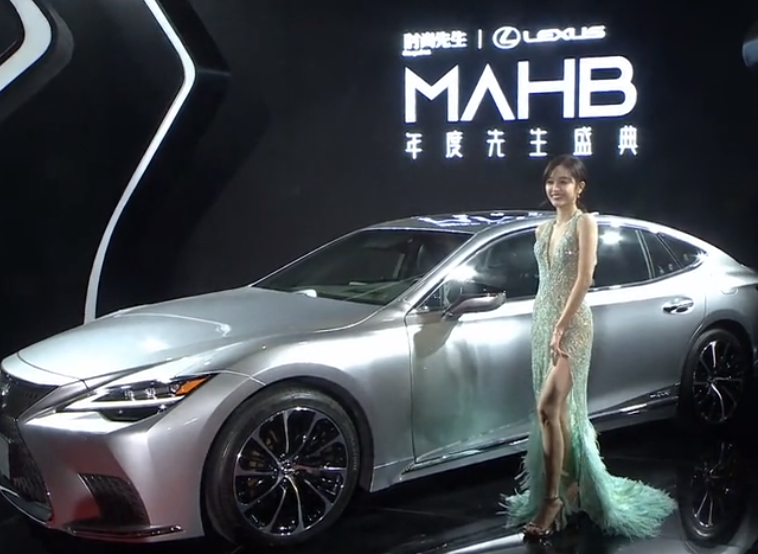 A moment of embarrassment on the red carpet: The signal is interrupted ...