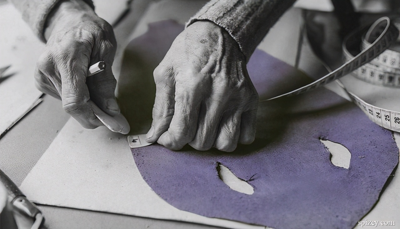 Rare leather-stingray (pearl fish skin) - iNEWS