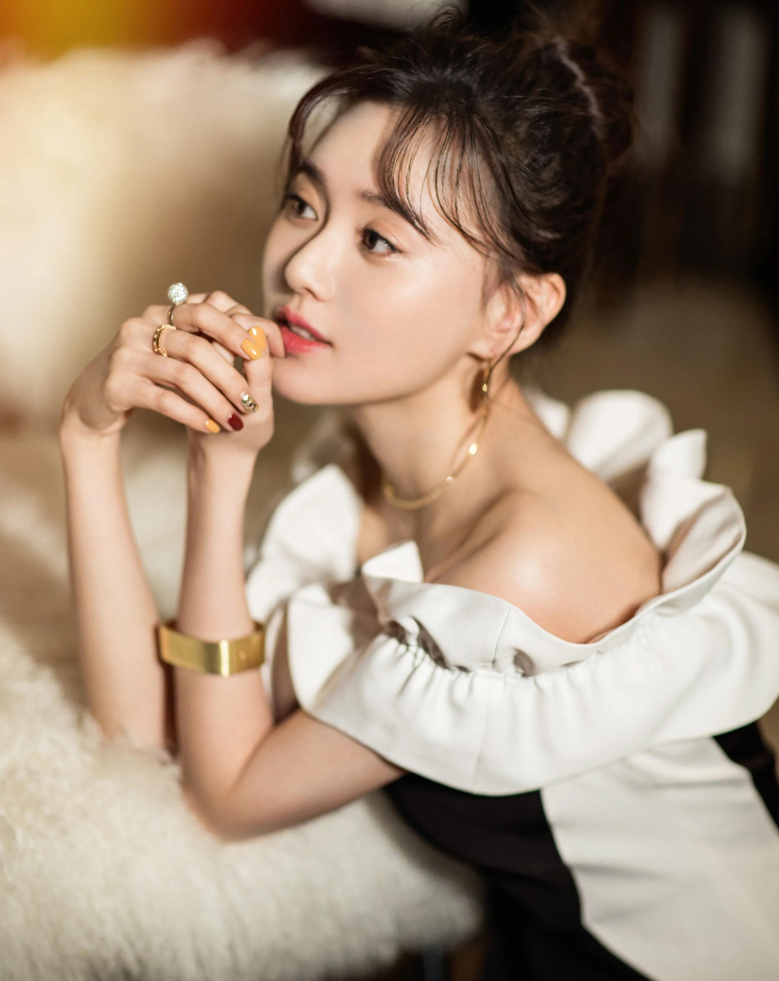 Changeable palette of colorful life Jiang Kaitong - iNEWS