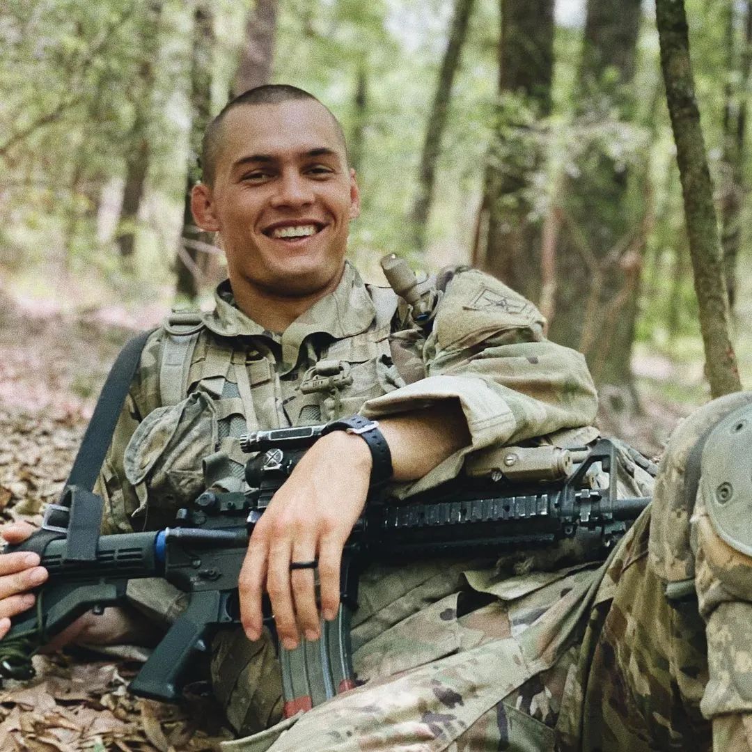 Net red boy Dylen Gaike returned to the fashion cover, his life is ...