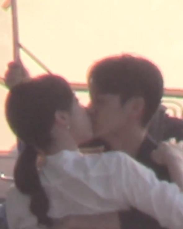 Huang Lei's wife Sun Li's kiss scene exposed by Reuters, kissing and hugging Yuan Wenkang, 3 ...