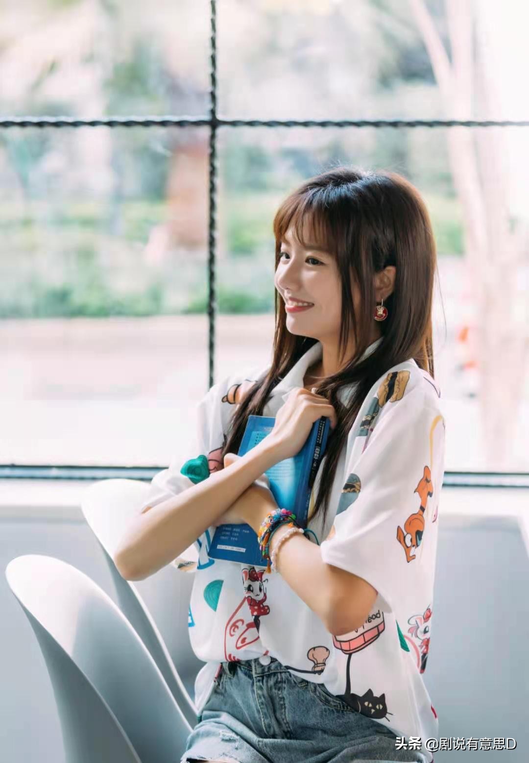 Hou Minghao and Wu Lei did not lead her, but they became popular ...