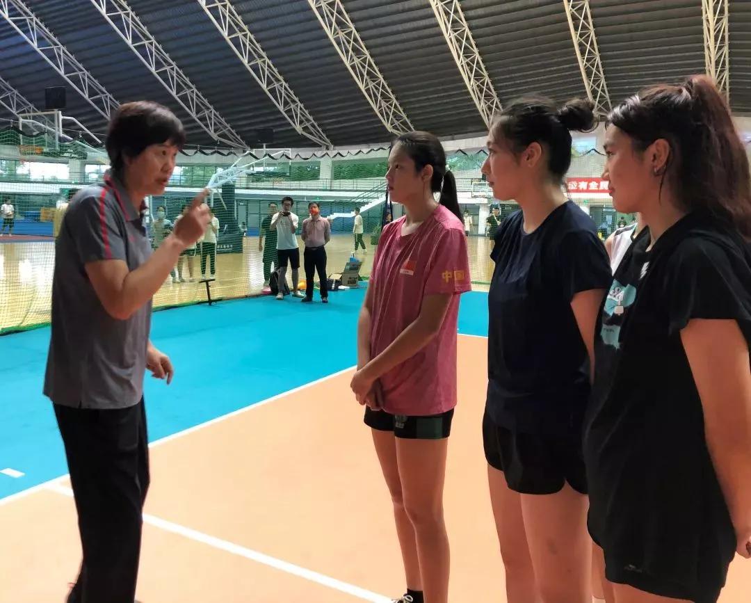 Returning to the stadium, Lang Ping has a new identity! - iNEWS