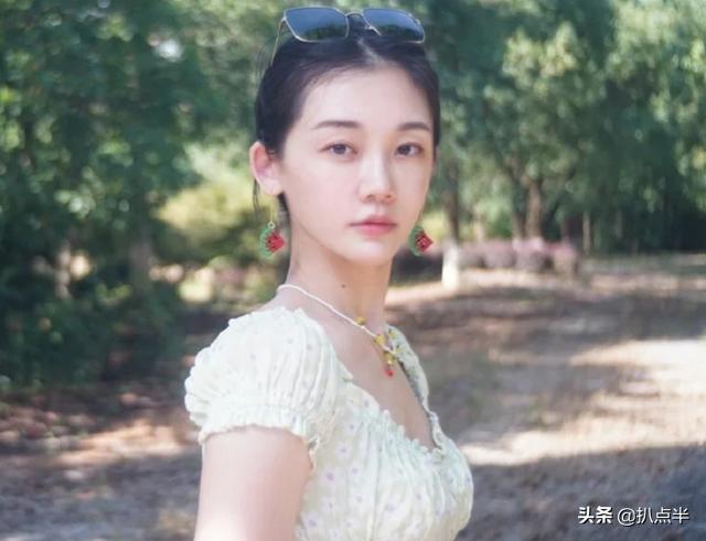 After 10 years of debut, because of the popularity of "Feng Girl", Miao ...