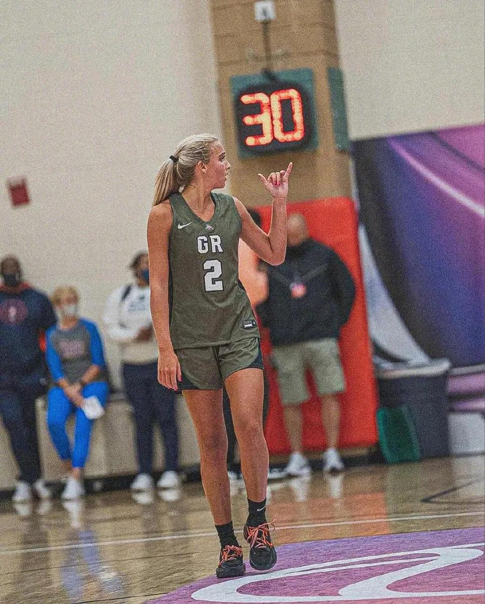 Tomorrow's star Chloe Spreen: There are more and more beauties who can ...