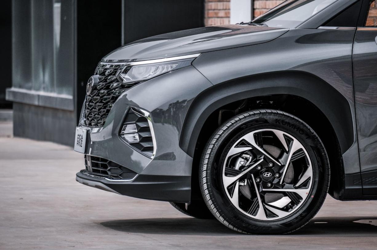 There are 7 seats in the whole series, the Korean flagship MPV is ...