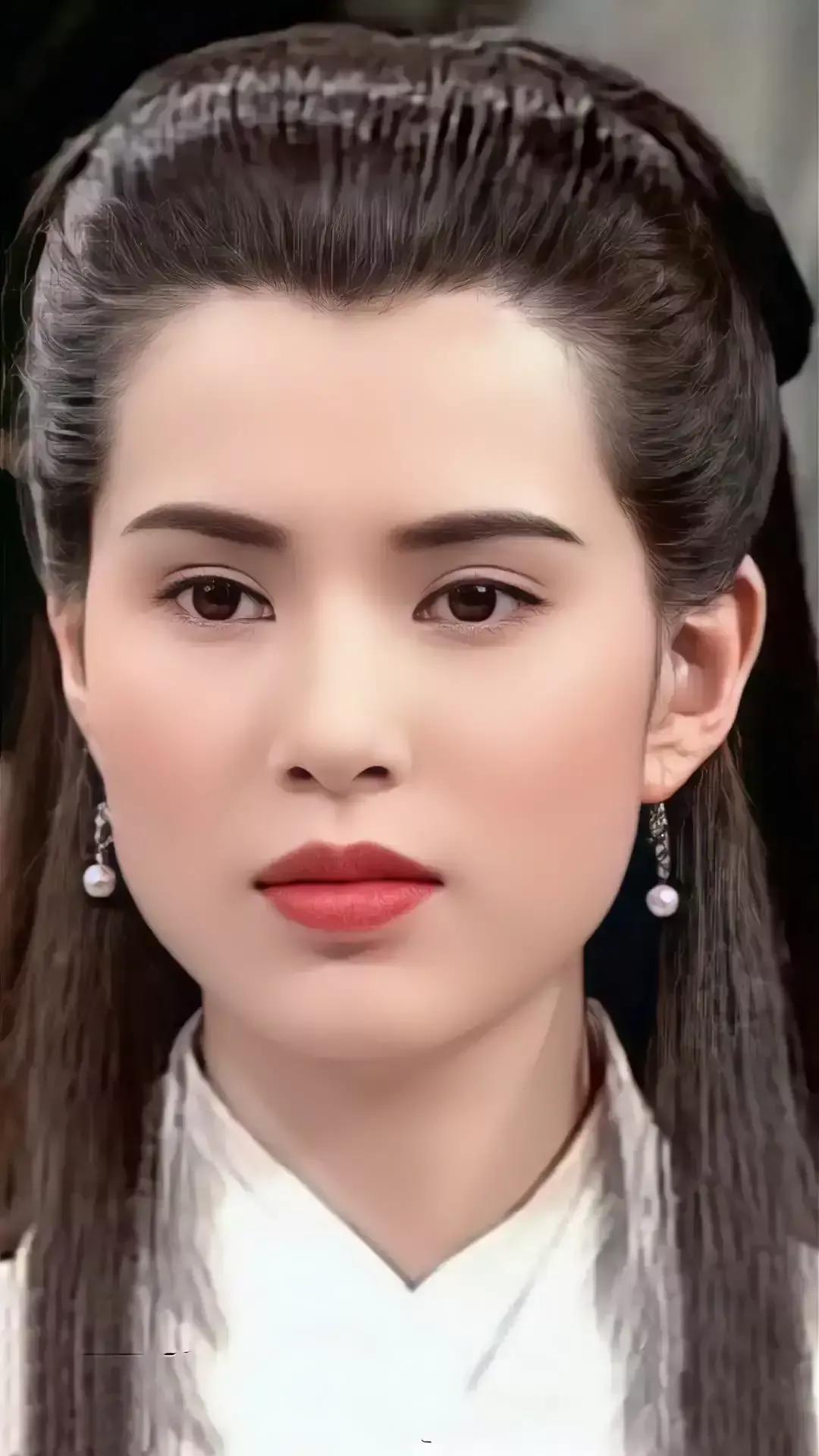 The most beautiful little dragon girl - iNEWS