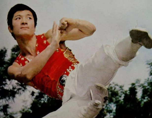 Donnie Yen is his apprentice, Jet Li can't beat him, Sammo Hung please ...