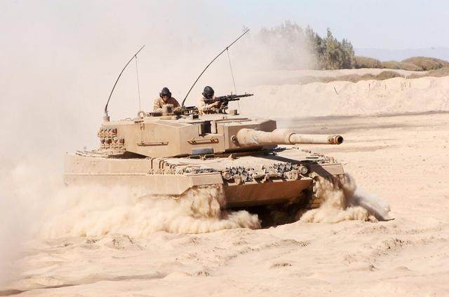 The sealed model is also a treasure Chile Leopard 2A4 main battle tank ...