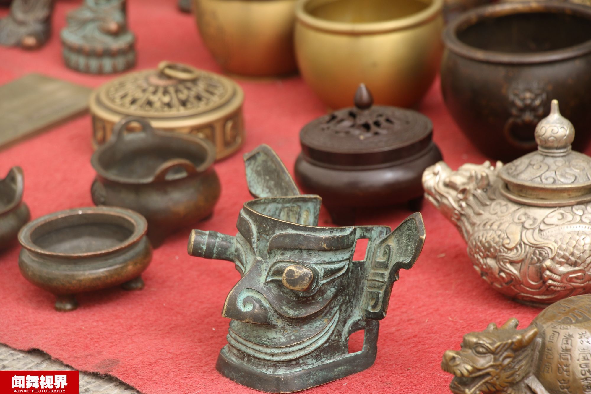 The same cultural relics from Sanxingdui appeared in antique stalls ...