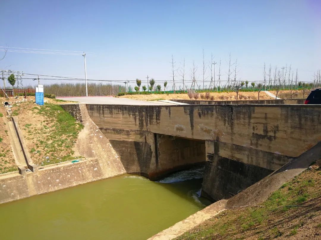 "Recalling History"——An Ancient Canal Full of Stone Tablets - iNEWS