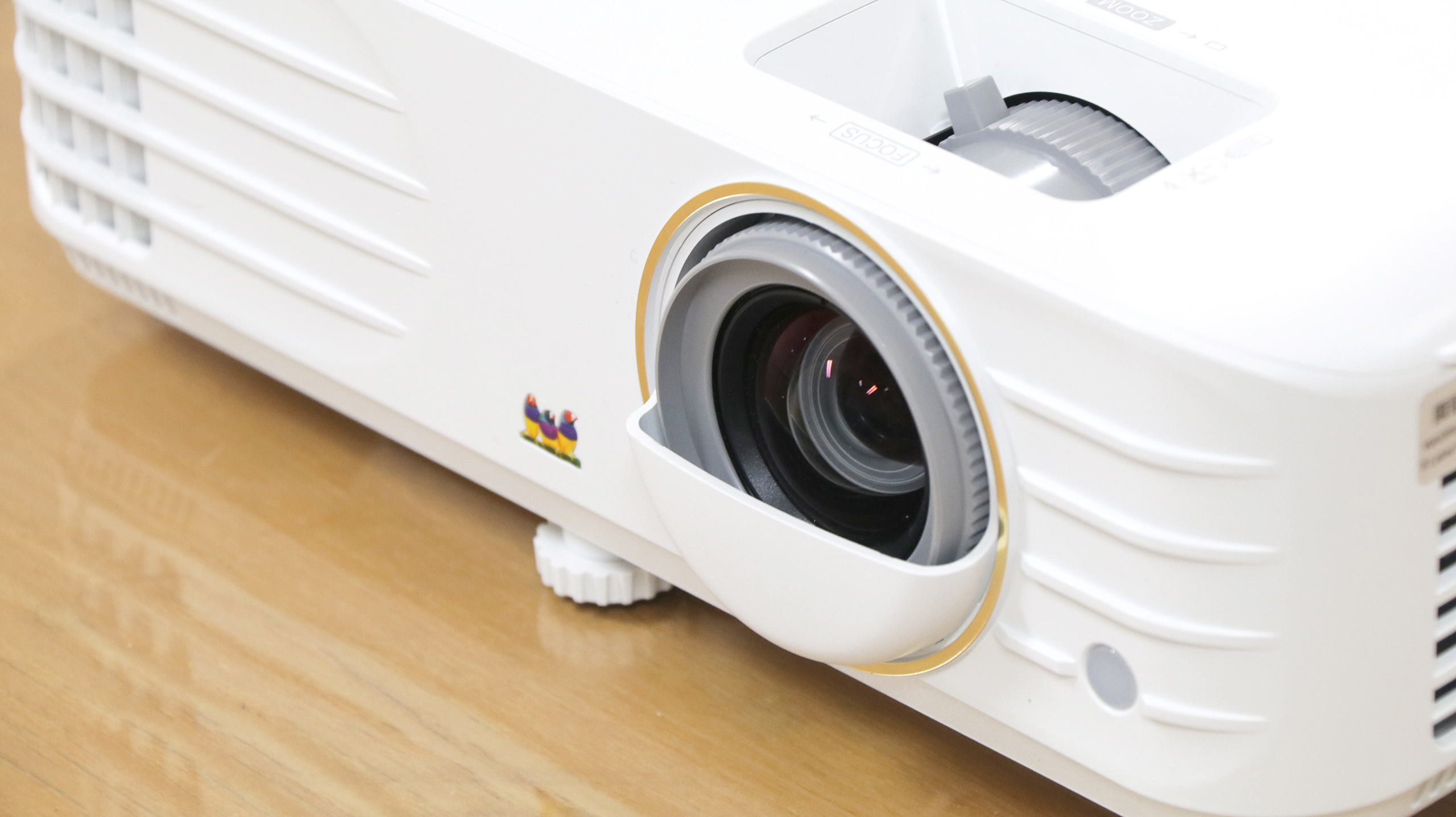The more expensive 4K projectors you need to buy, the better?not ...