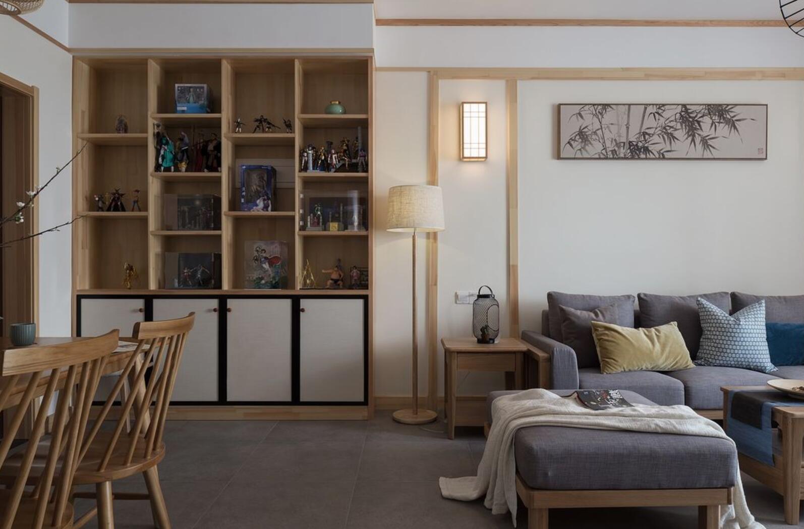 She put out a new house of 122 square meters, the whole house is simple ...