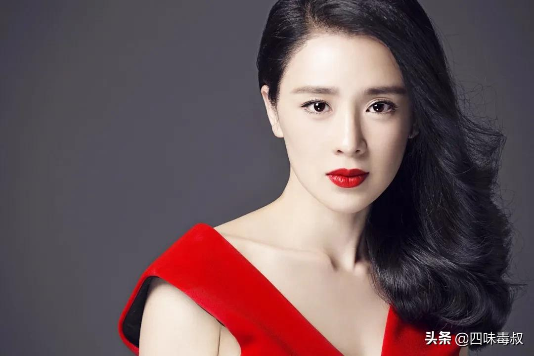 The woman behind Chen Duxiu in "Awakening Age", you didn't know that ...