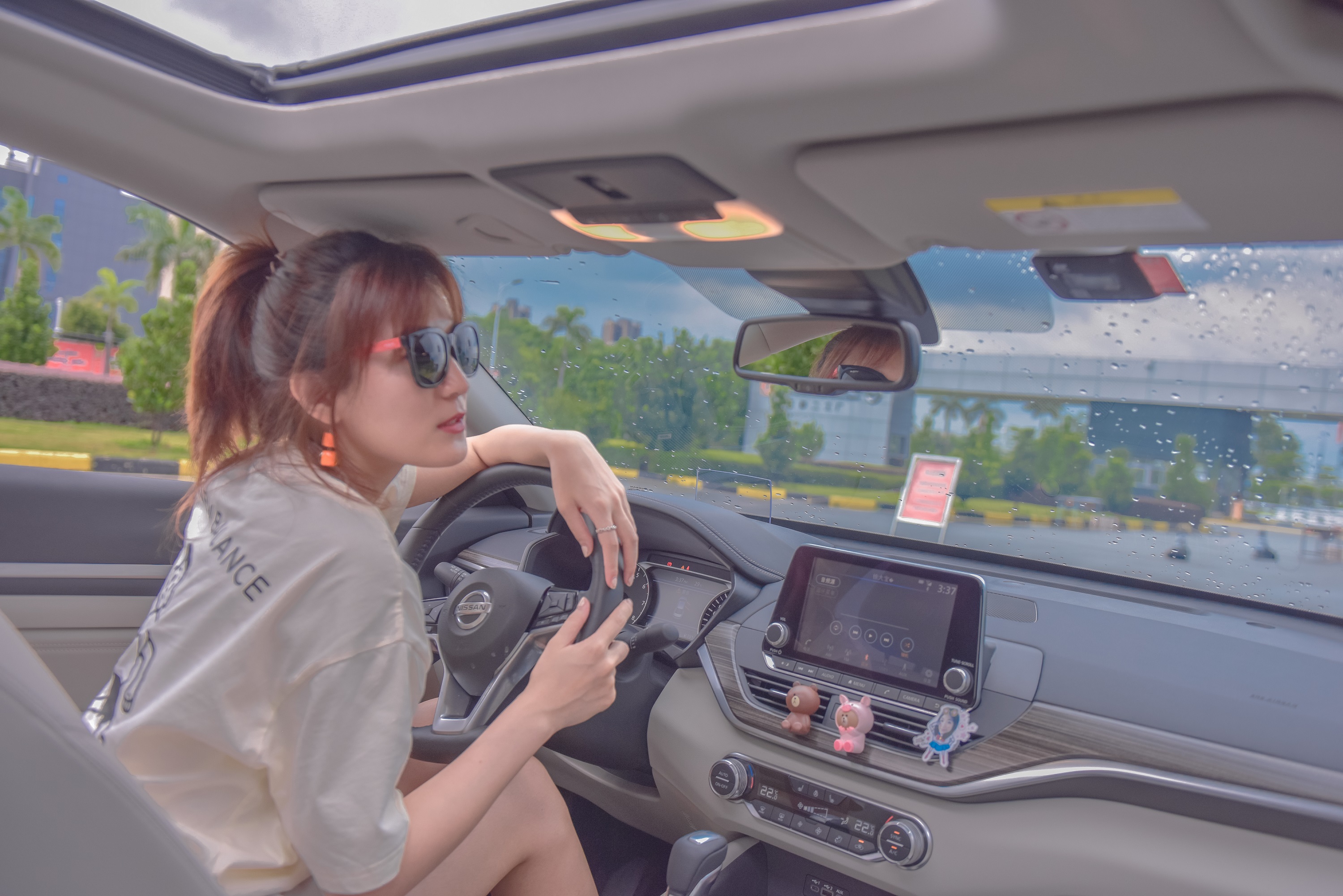 Today our protagonist is a lovely little sister, the owner of the ...