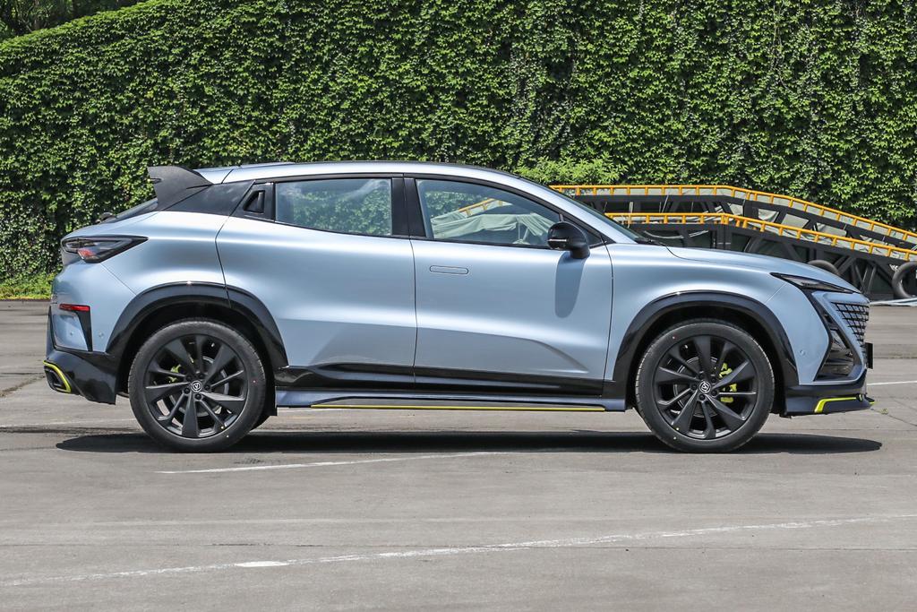 Changan UNI-T remote control valet parking system split headlight - iNEWS