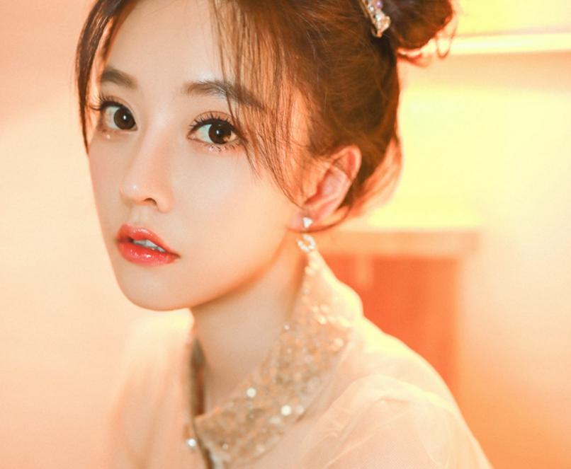 The look of Feng Timo's live broadcast is varied, encouraging fans to ...