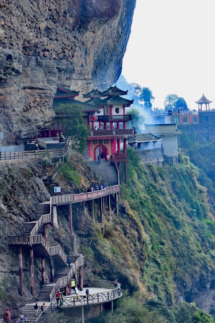8 temples built on cliffs in China, wonderful, which have you been to ...