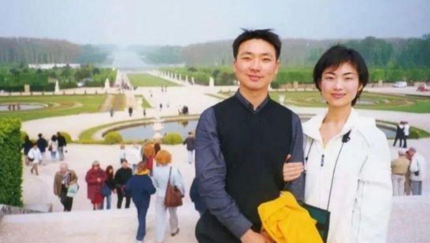 Dedicated Kang Hui, who has been in love with his wife for 28 years ...