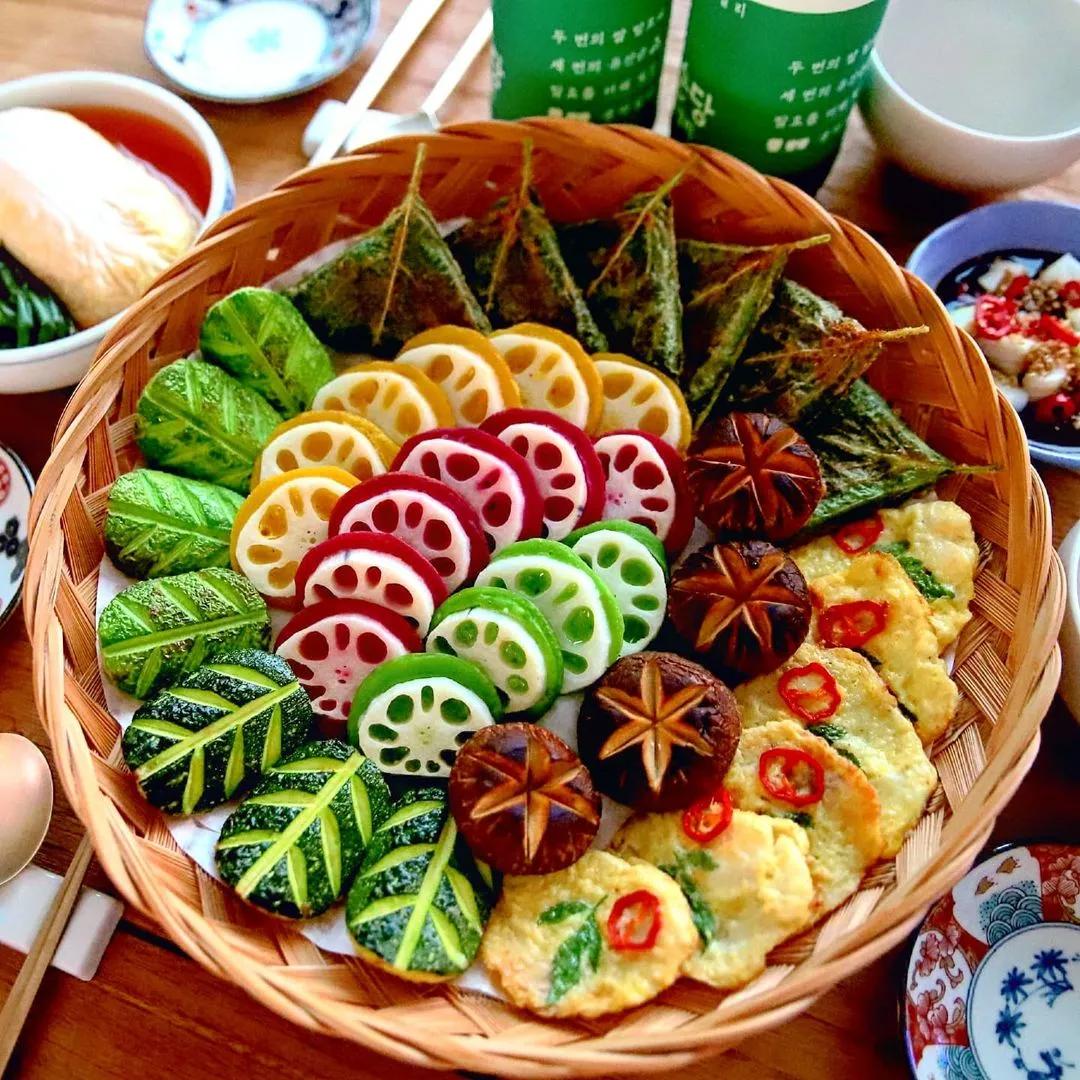 Do Koreans also celebrate Mid-Autumn Festival?They also eat moon cakes ...