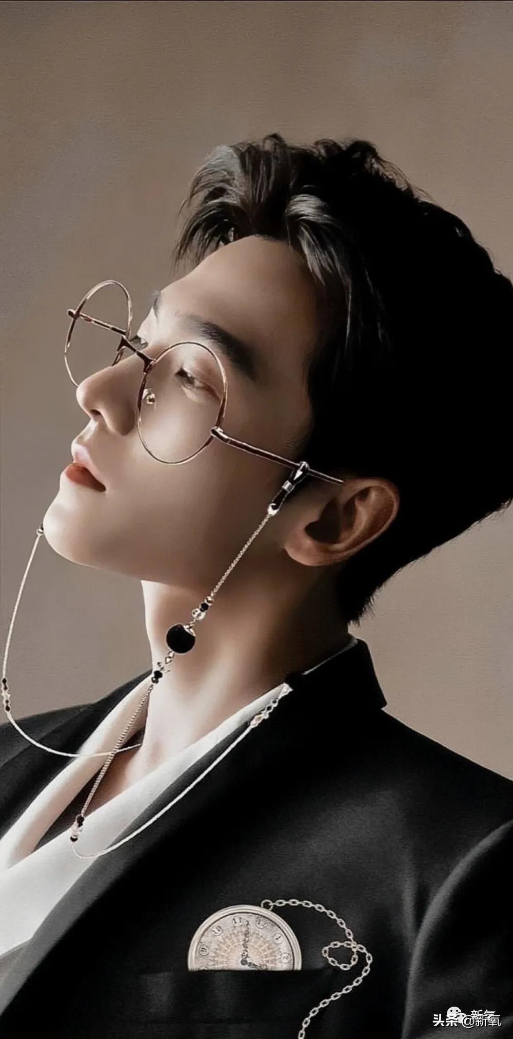 Your actor's eyebrow award!Triangle, this is my annual laugh - iNEWS