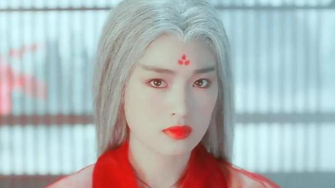 Actress with white hair: Yang Rong, Li Bingbing, nothing, after seeing ...