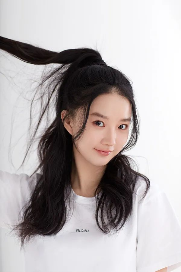 "Life forever" Liao Yinyue reveals a beautiful photo!Snow-skinned and white, so clear and ...