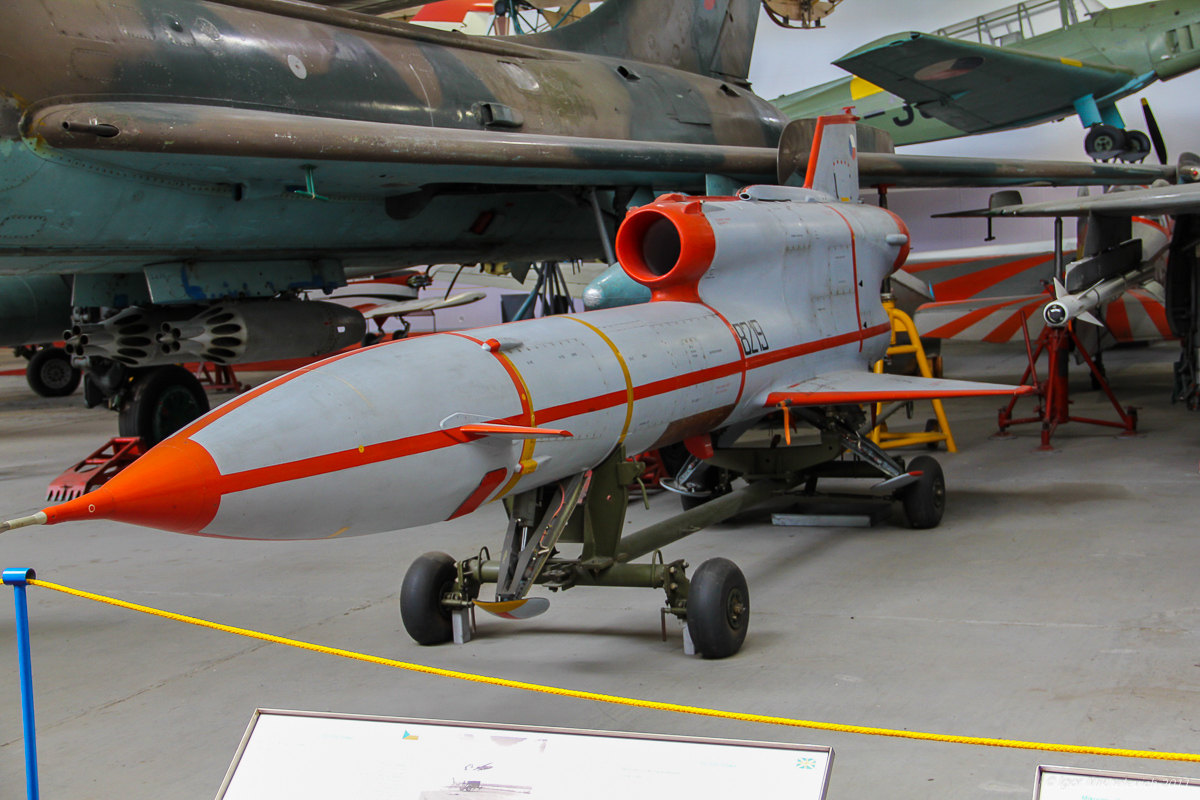 Tu-143 unmanned reconnaissance aircraft, with stealth performance, can ...