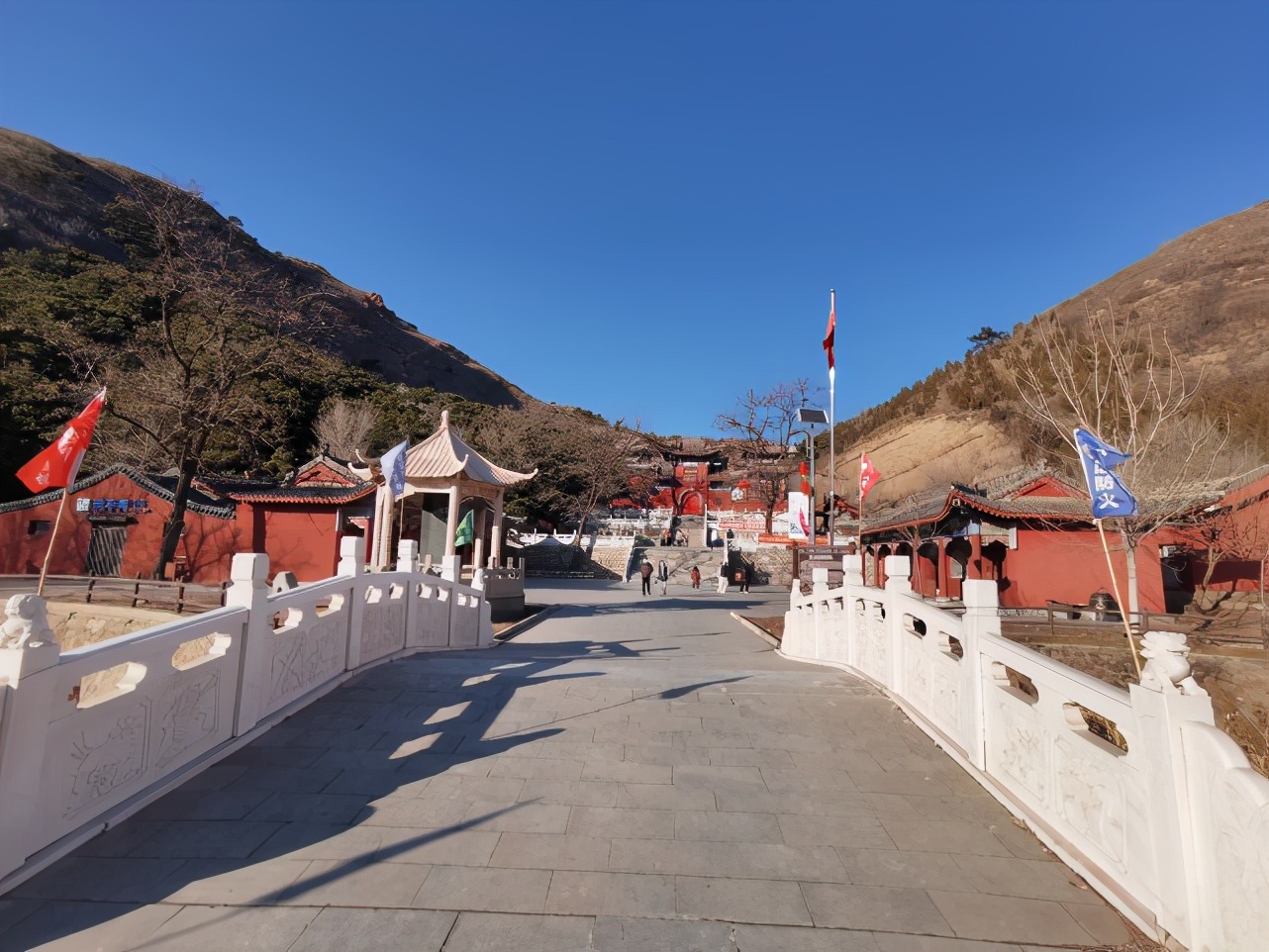 Qinglong Mountain, Tangshan, one of the ten famous mountains - iNEWS