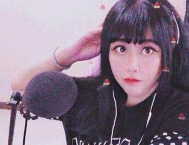 Qiao Biluo was exposed by the new list. Moments: I am so happy to be ...